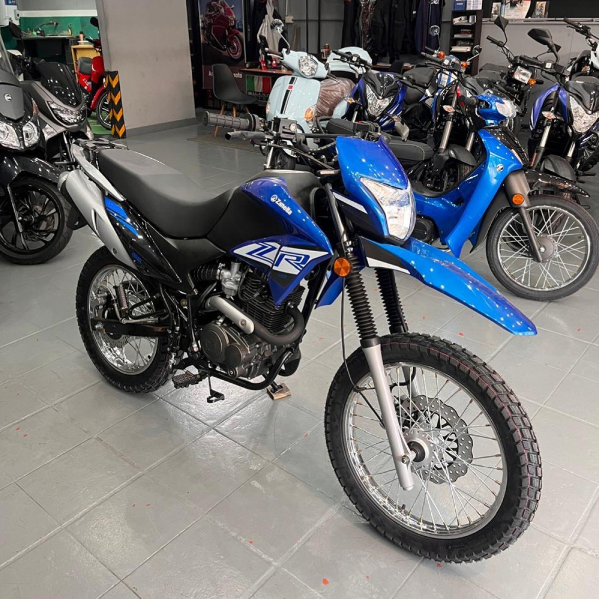 Zanella ZR 150 - Milano Motos